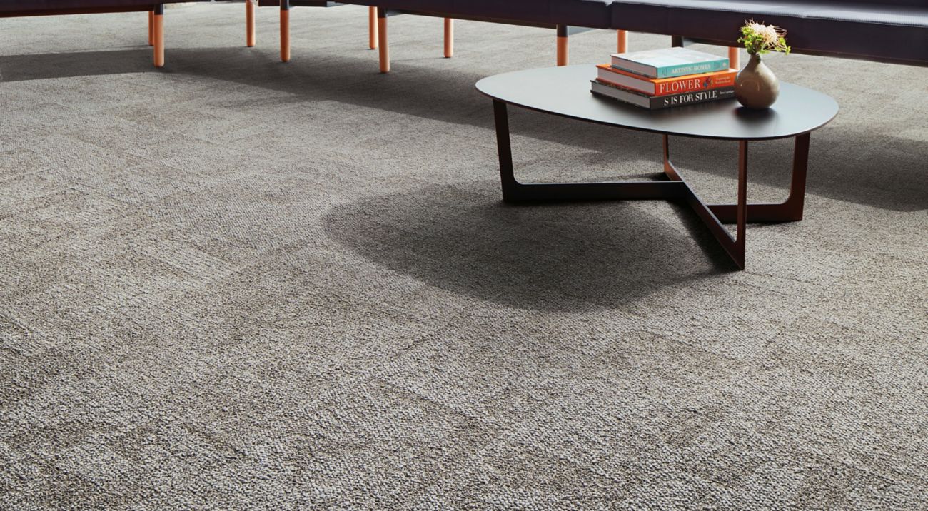 i2 | Alfombra modular comercial y Piso resiliente | Interface